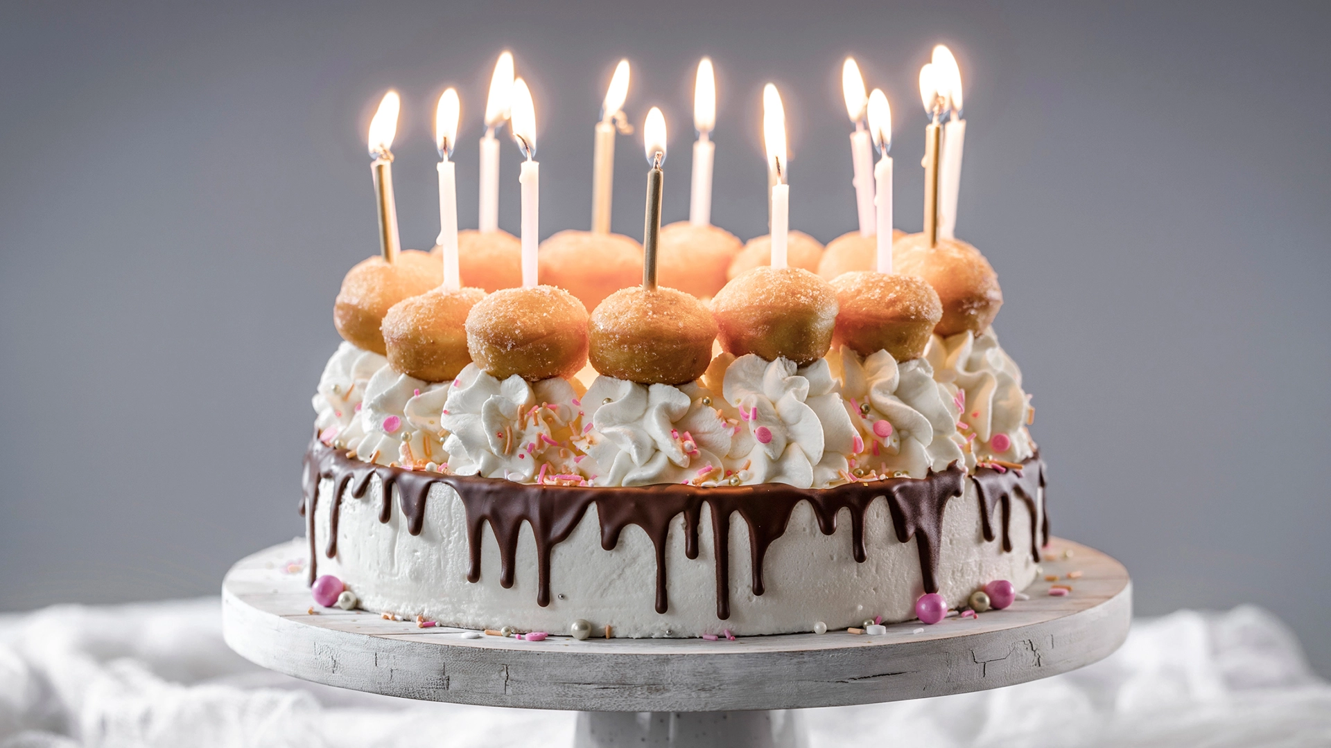 Geburtstagsgeschenke Und Kuchen Mann Im Mond Torte